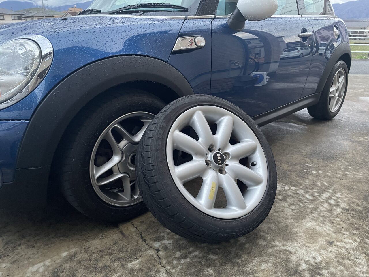 【R53とR56】第一世代と第二世代のミニクーパーは純正ホイールが流用出来る？ | Freedom