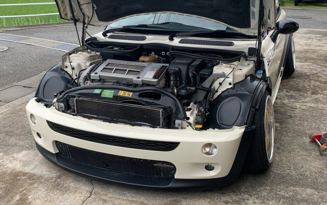 【ミニクーパーR53】エンジンを切った後に電動ファンが回るのは故障ですか？ | Freedom